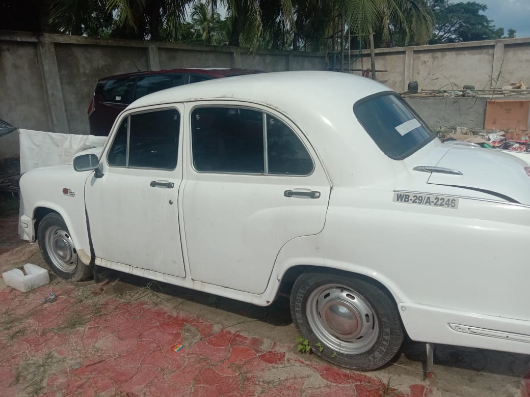 Hindustan Motors Ambassador Avigo 1800 Isz Mpfi - Mahindra First Choice