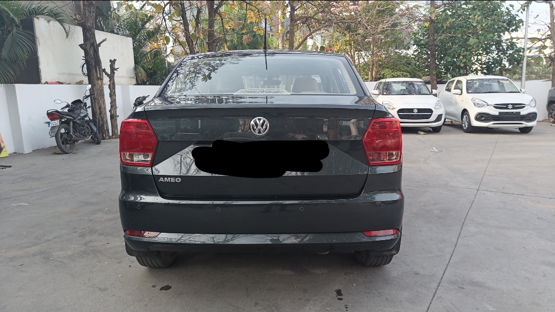 Volkswagen Ameo Highline 1.0L Plus (P) - Mahindra First Choice