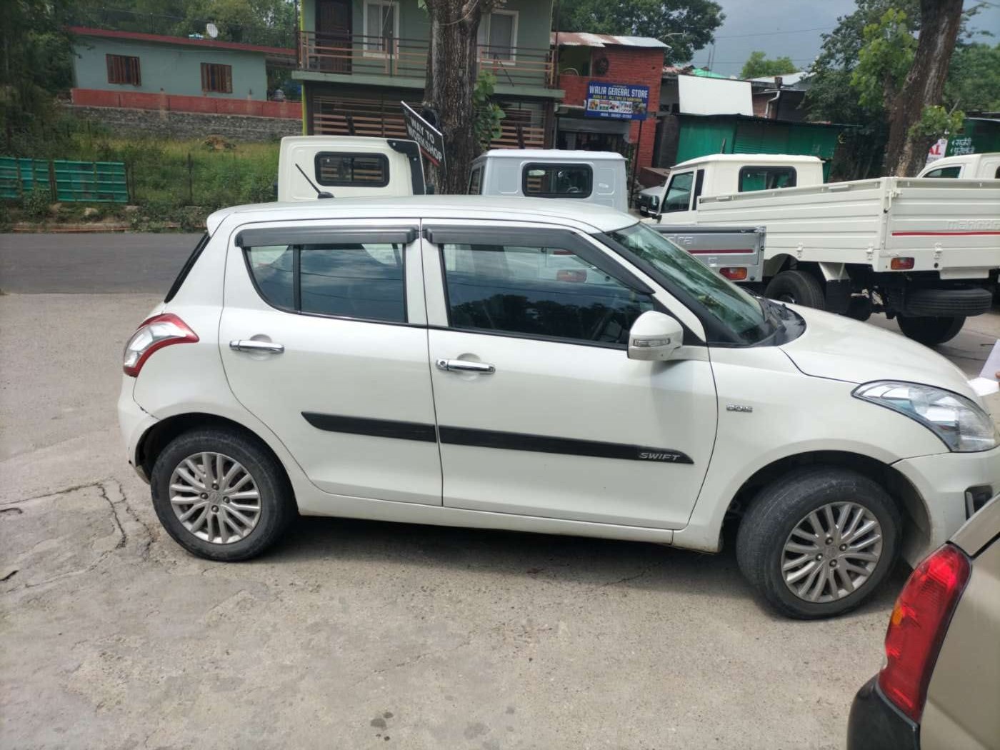 Used Maruti Suzuki Swift VDI in Mandi 2014 model, India at Best Price.