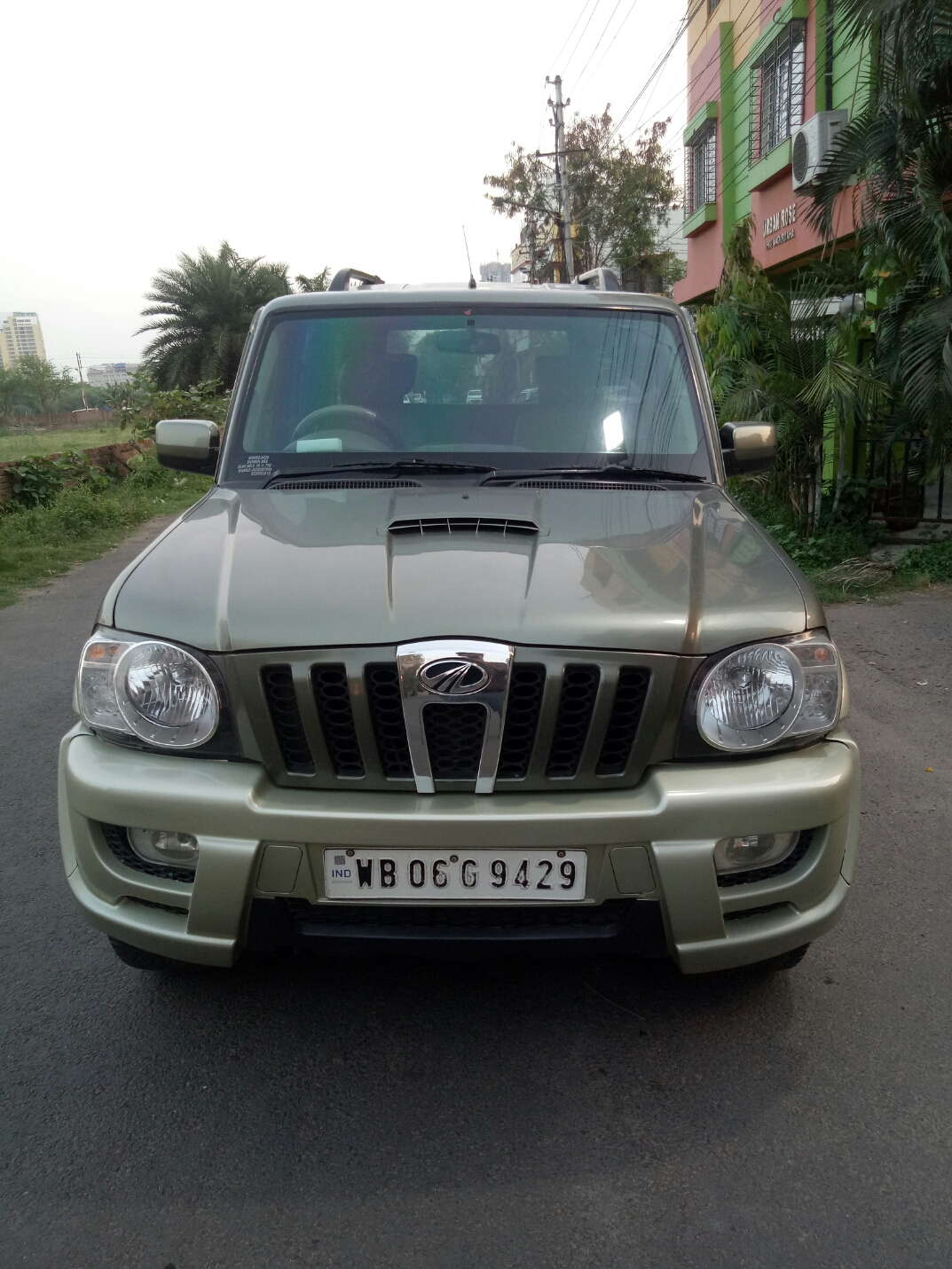 Used Mahindra Scorpio SLE BS 4 in Kolkata 2011 model, India at Best Price.