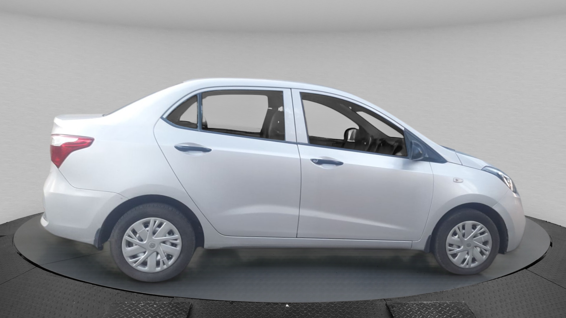 Used Hyundai Xcent E Plus Petrol in Kolkata 2017 model, India at Best ...