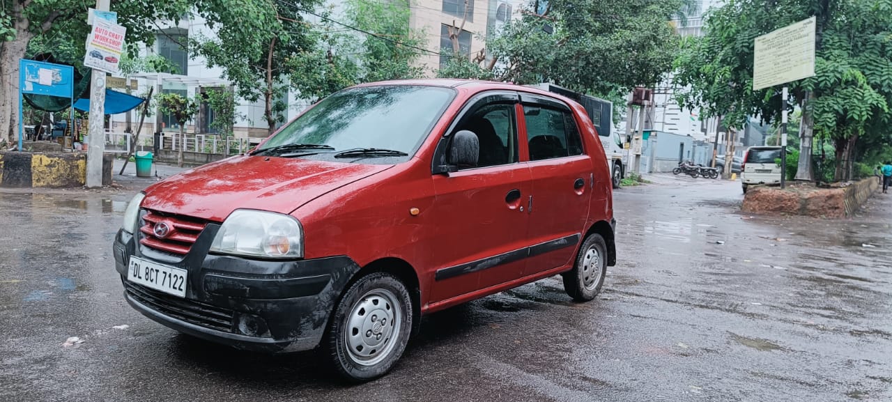 Used Hyundai Santro Xing GL in Noida 2010 model, India at Best Price.