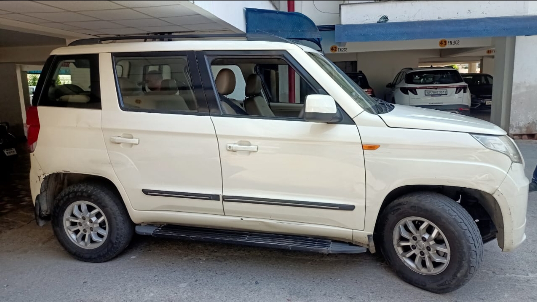 Used Mahindra TUV300 T4 Plus in Jhansi 2019 model, India at Best Price.