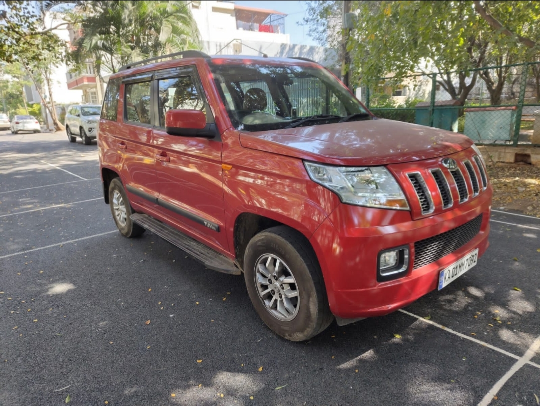Mahindra Tuv 300 T8 - Mahindra First Choice