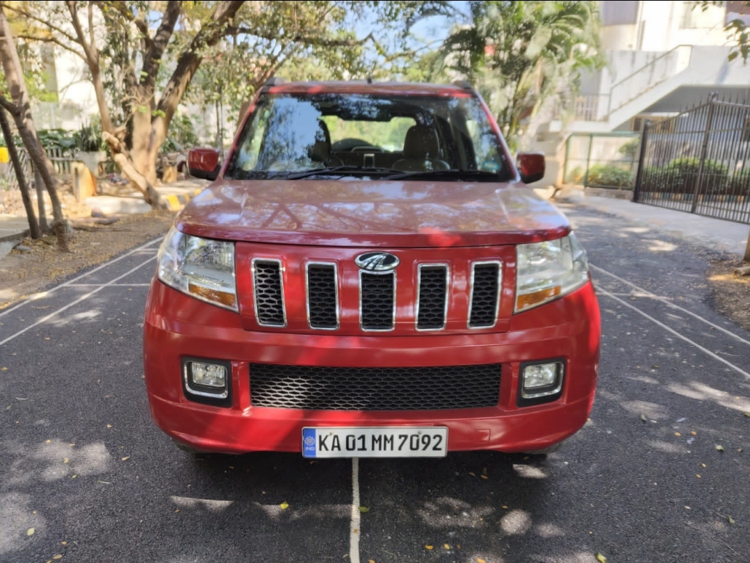 Mahindra Tuv 300 T8 - Mahindra First Choice