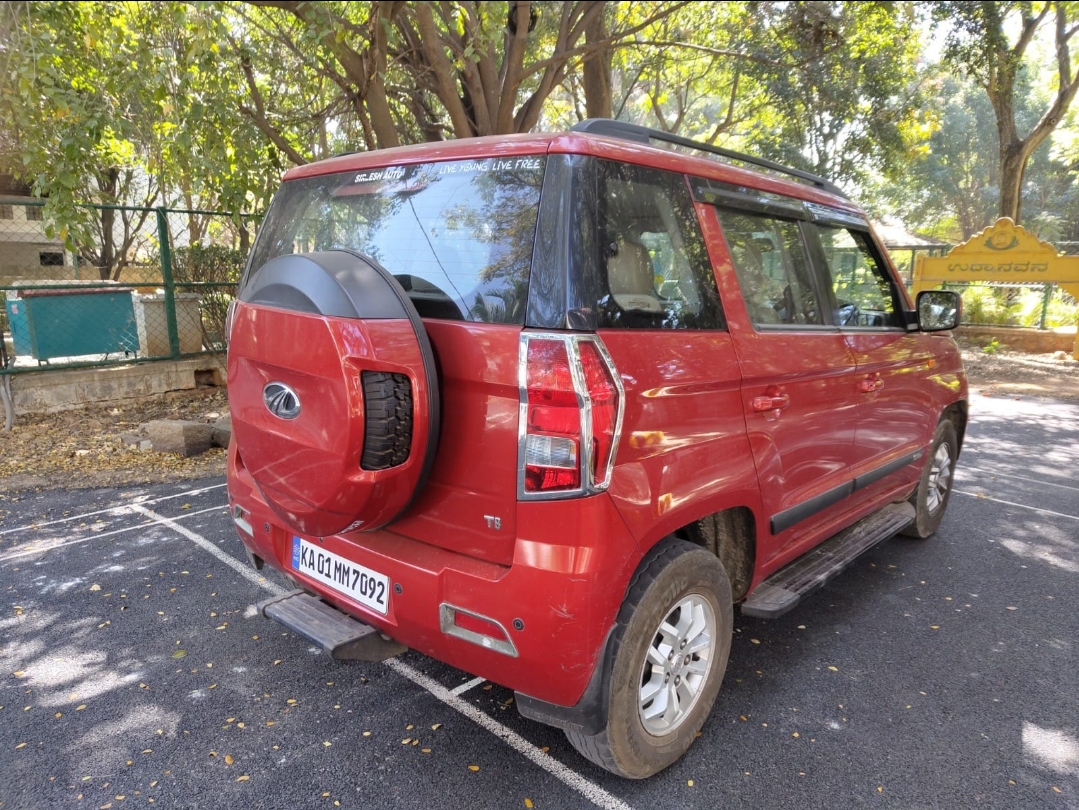 Mahindra Tuv 300 T8 - Mahindra First Choice