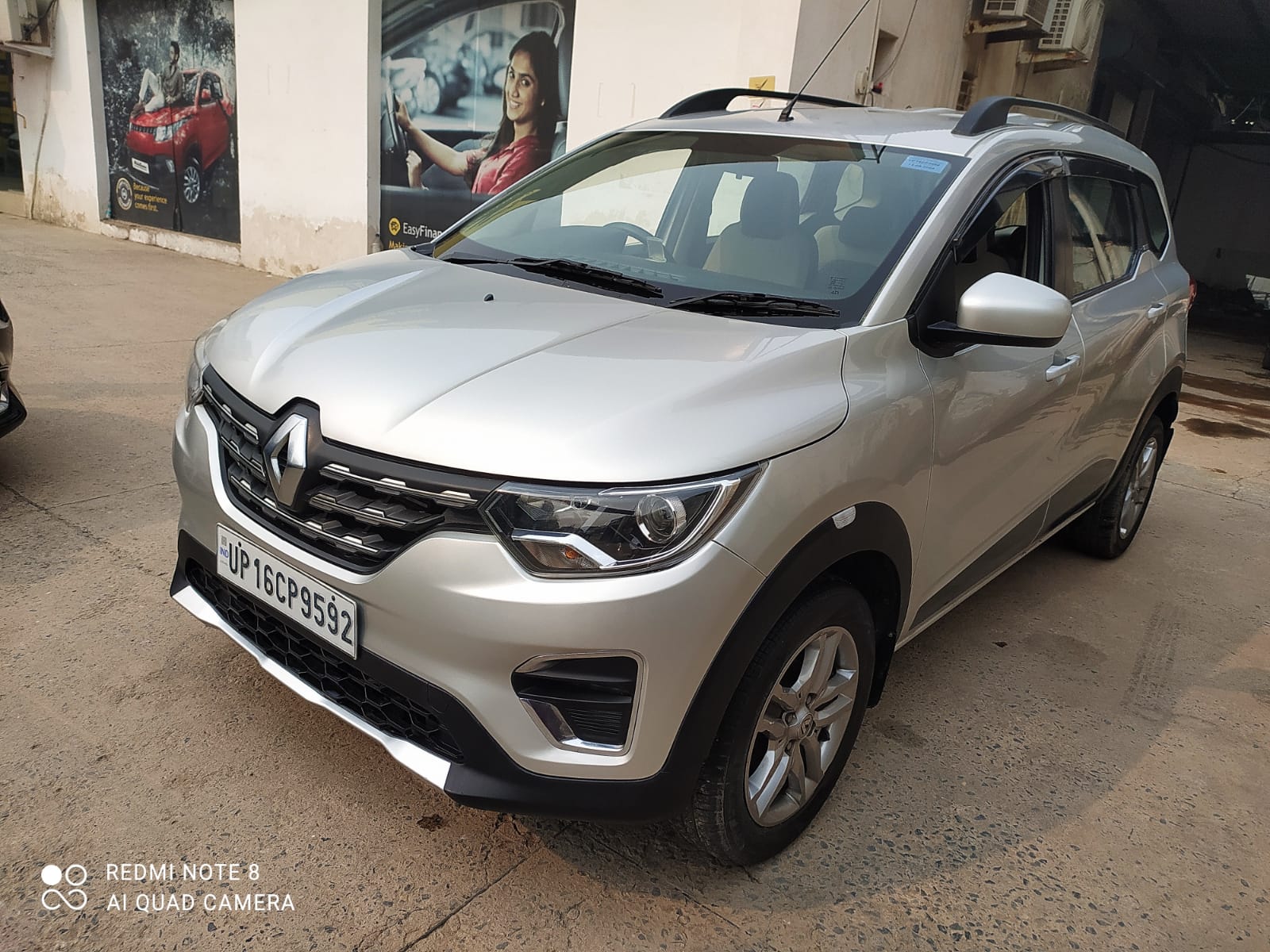 Used Renault Triber RXZ AMT in Noida 2020 model, India at Best Price.