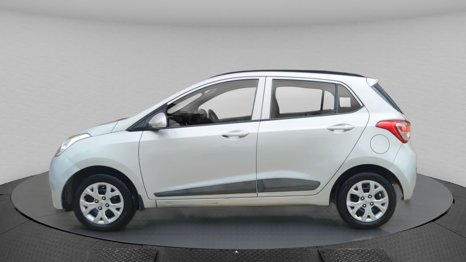 Hyundai Grand I10 Sportz 1.2 Kappa Vtvt - Mahindra First Choice