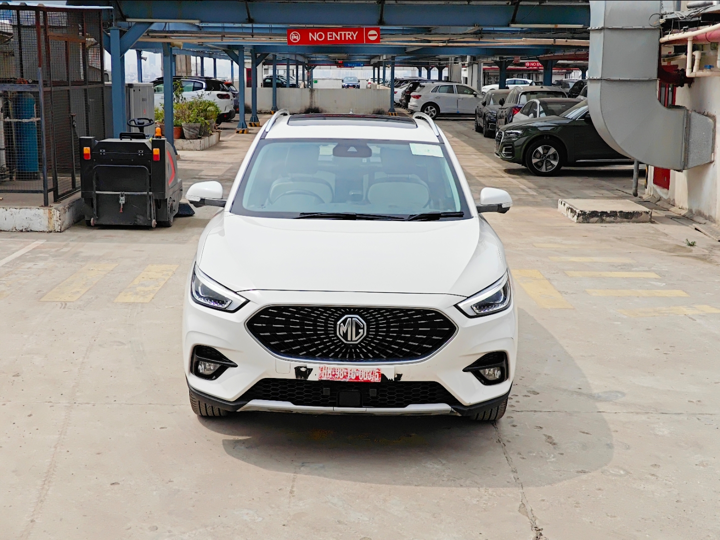 Used MG Astor Style EX 1.5 MT in Gurgaon 2021 model, India at Best Price.