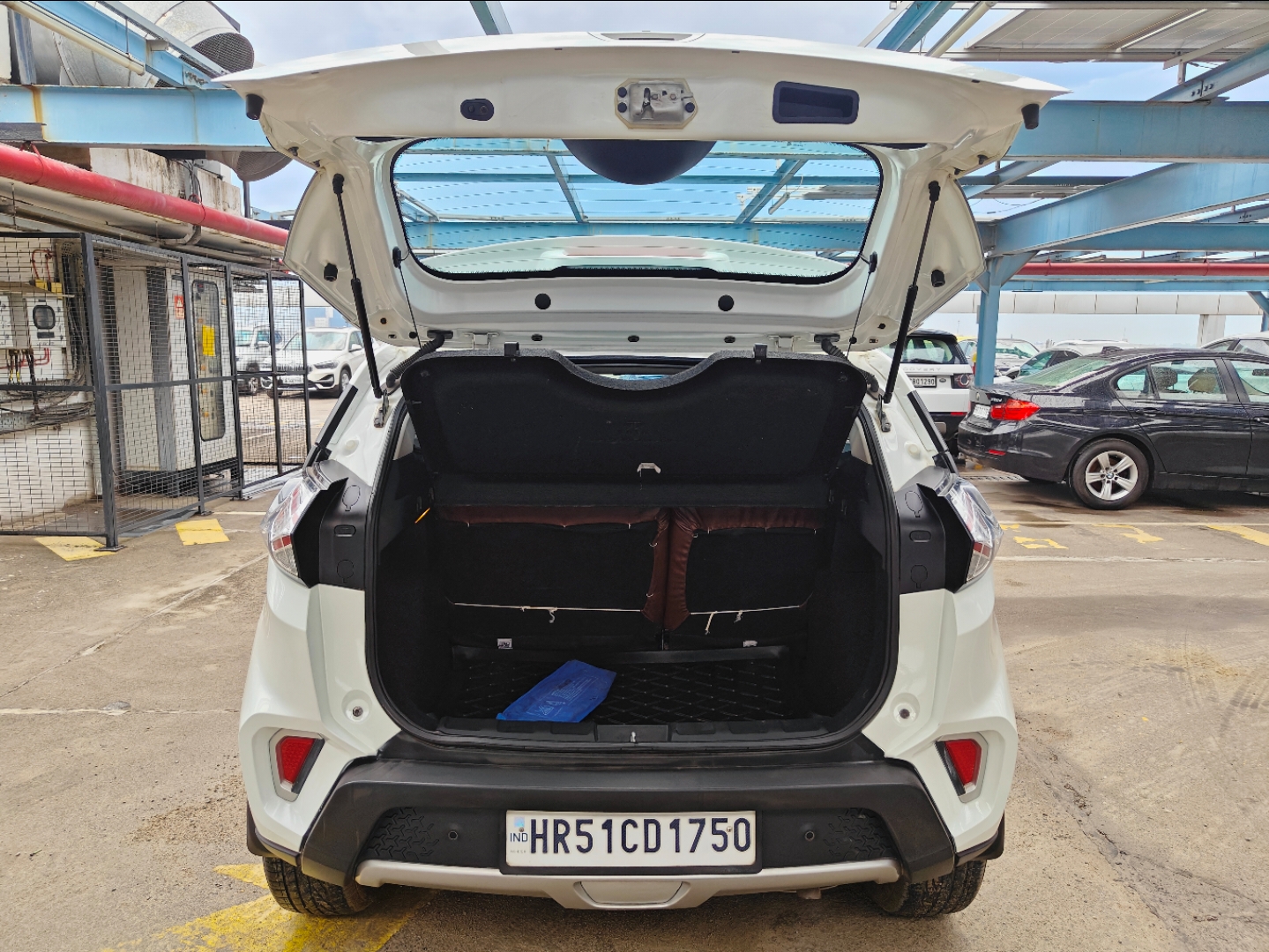Tata Nexon Xz Plus - Mahindra First Choice