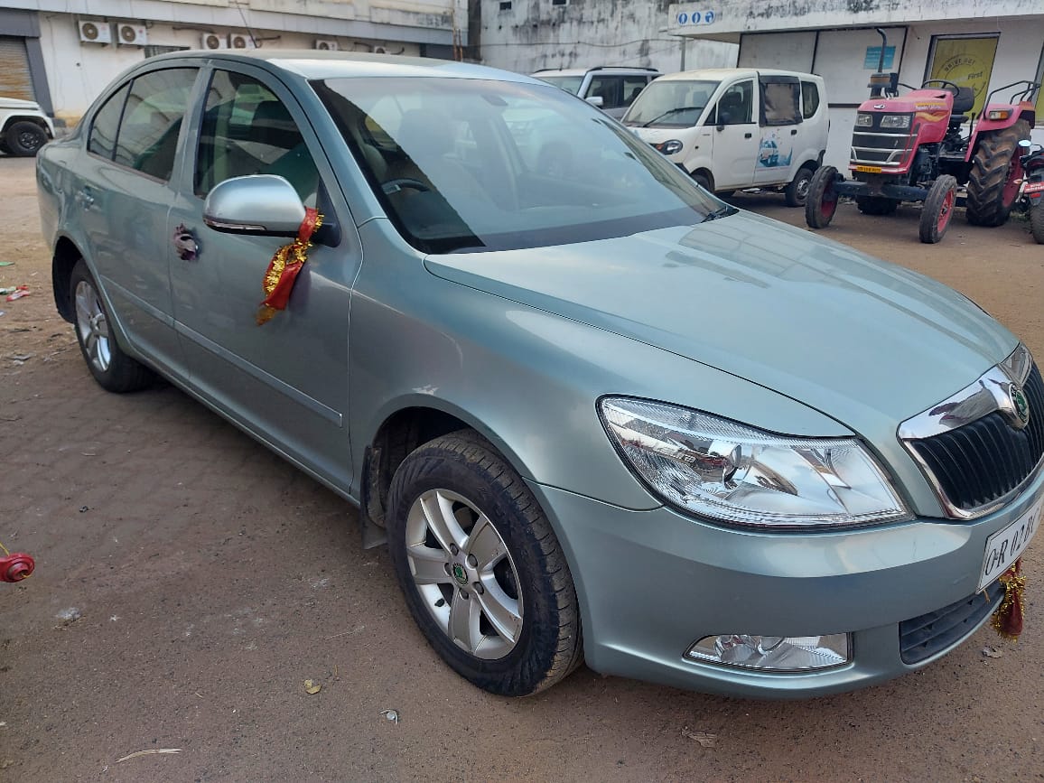 Skoda Laura Price in India 2021 - Images, Mileage & Reviews - carandbike