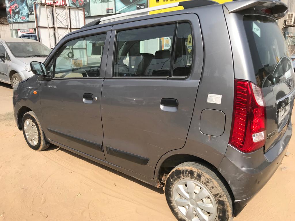 Used Maruti Suzuki Wagon R LXI CNG [2014-2019] in Faridabad 2017 model, India at Best Price.
