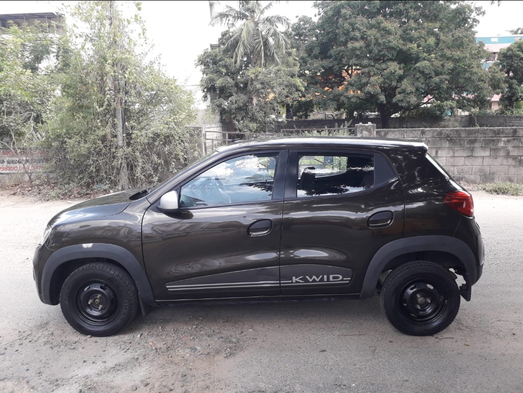 Renault Kwid 1.0 Rxt Amt O - Mahindra First Choice