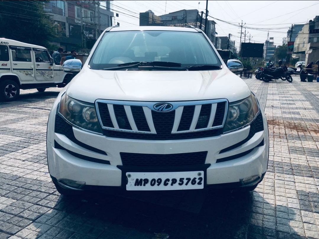 Used Mahindra XUV500 W8 in Indore 2014 model, India at Best Price.