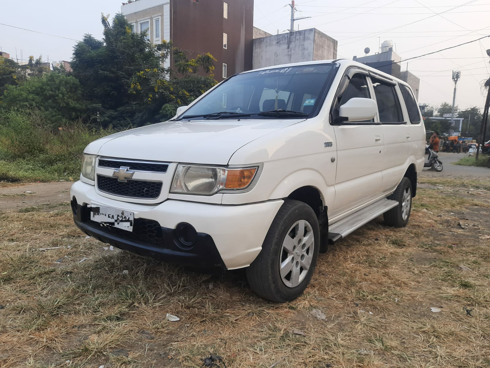 Used Chevrolet Tavera Neo 3 7-Seater in Indore 2015 model, India at ...
