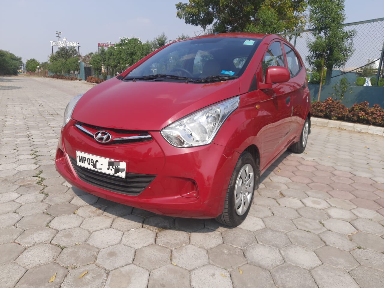 Used Hyundai EON Era Plus in Indore 2017 model, India at Best Price.