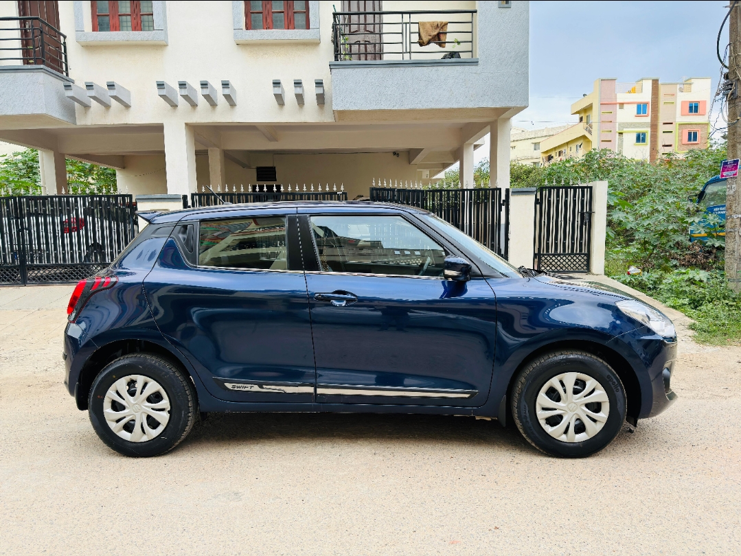 Maruti Suzuki Swift Vxi Amt - Mahindra First Choice