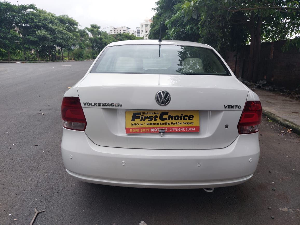 Used Volkswagen Vento 1.6 L MPI Highline Petrol BS IV in Surat 2013 ...