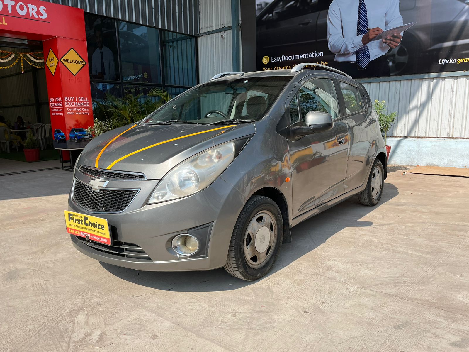 Used Chevrolet Beat 1.0 LT TCDi in Surat 2012 model, India at Best Price.