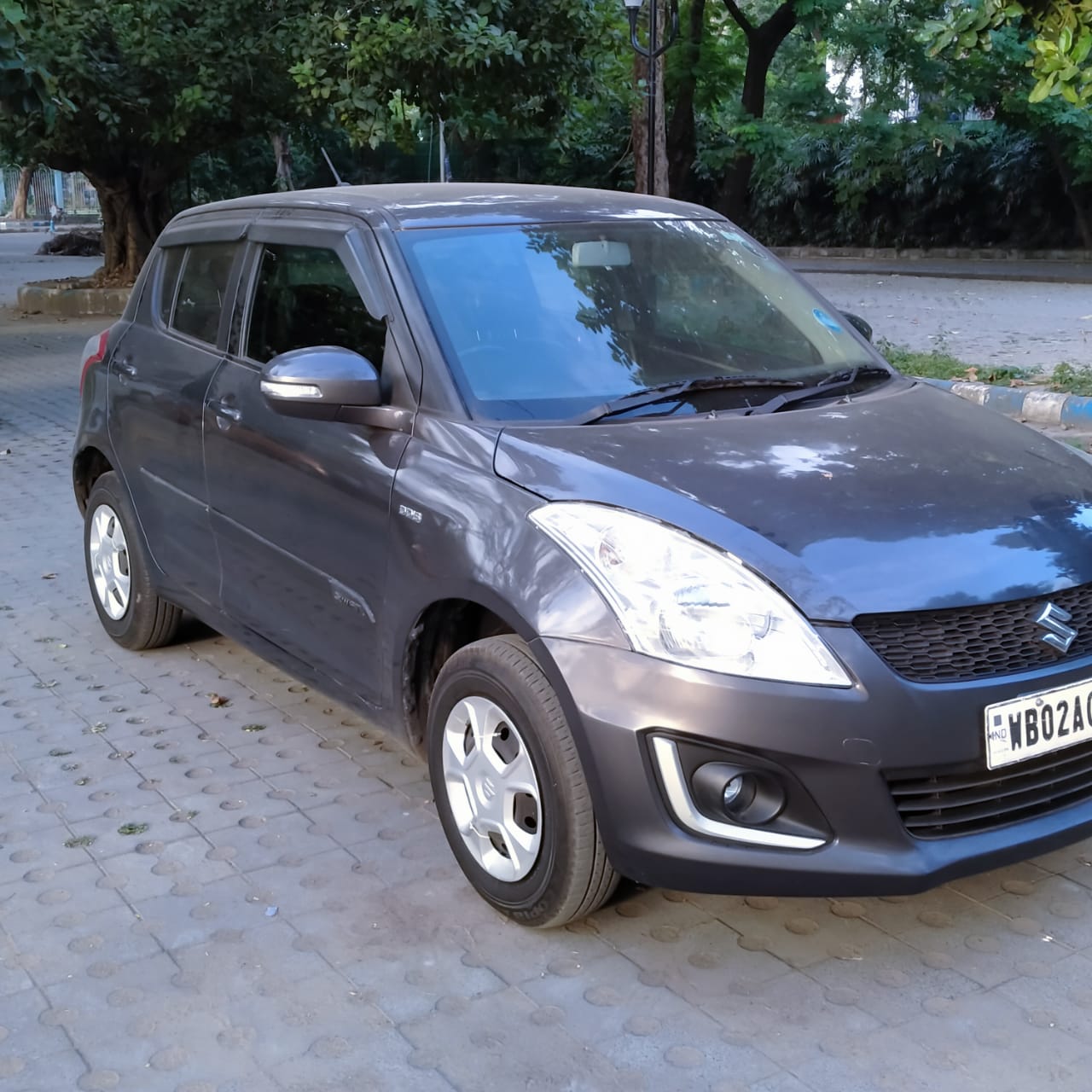 Used Maruti Suzuki Swift VDI in Kolkata 2015 model, India at Best Price.