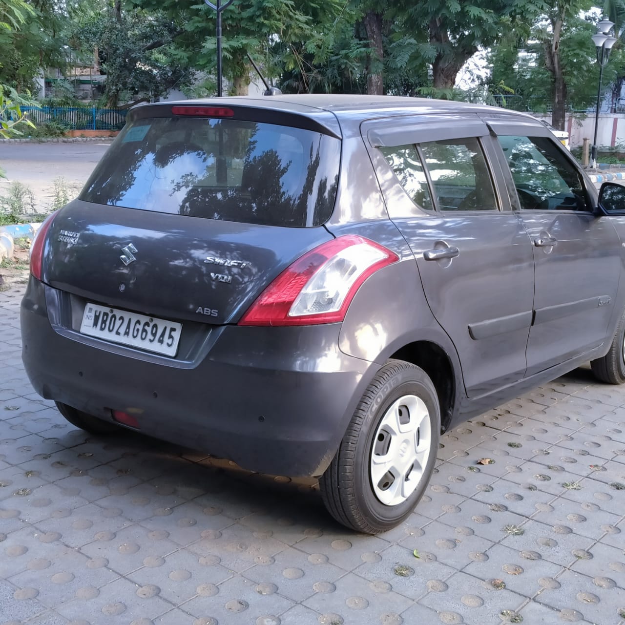 Used Maruti Suzuki Swift VDI in Kolkata 2015 model, India at Best Price.