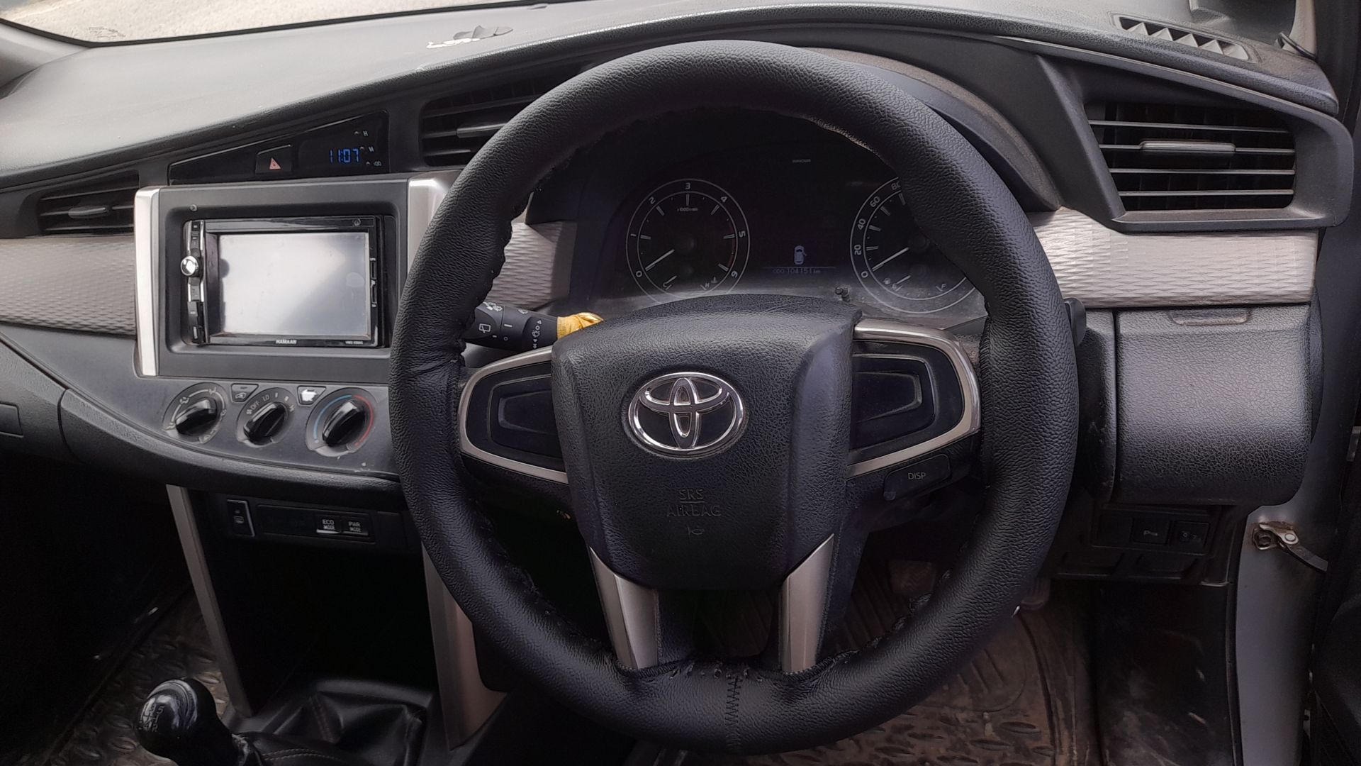 Used Toyota Innova Crysta 2.4 G MT 8-Seater BS IV in Faridabad 2017 ...