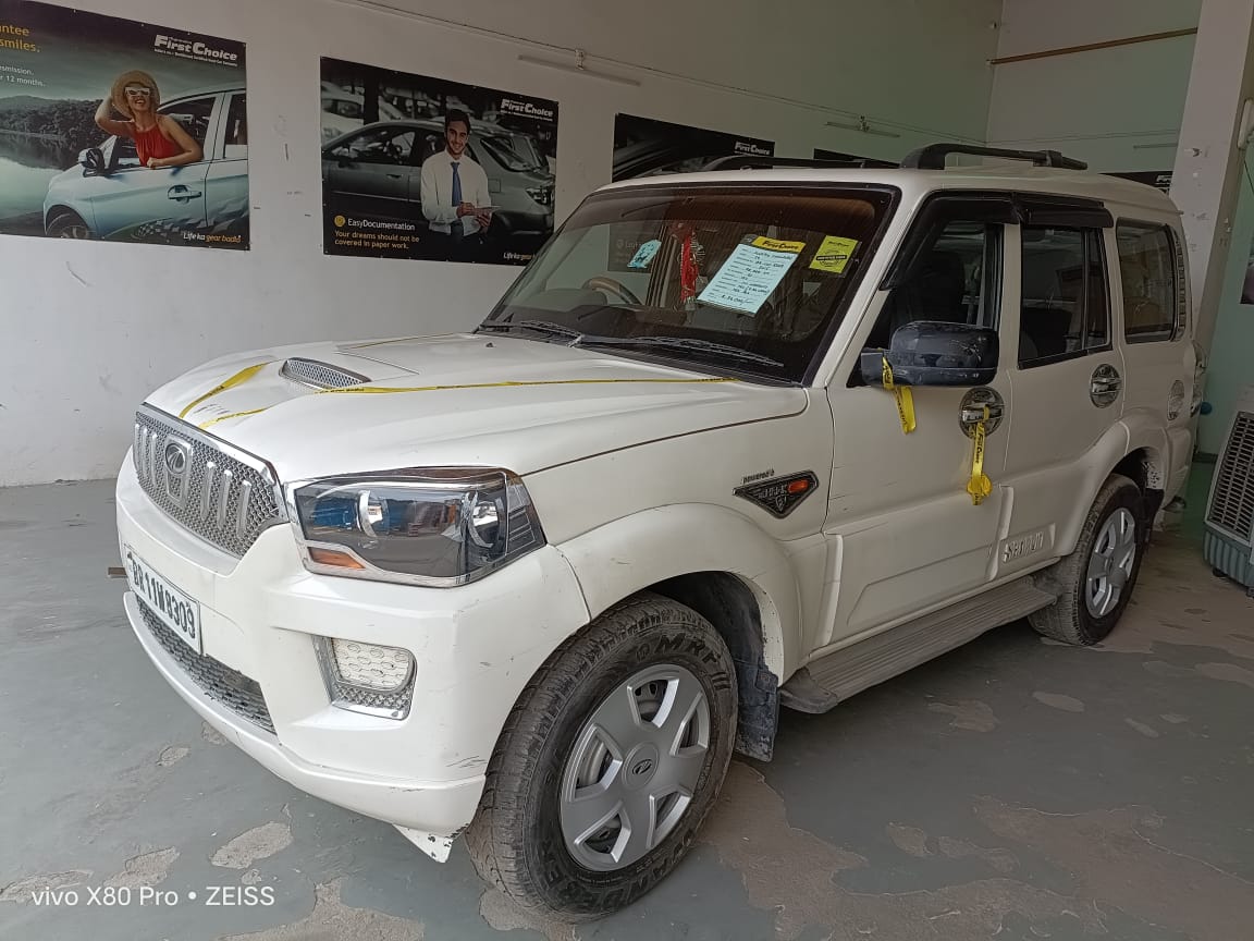 Used Mahindra Scorpio S4 2WD in Saharsa 2015 model, India at Best Price.