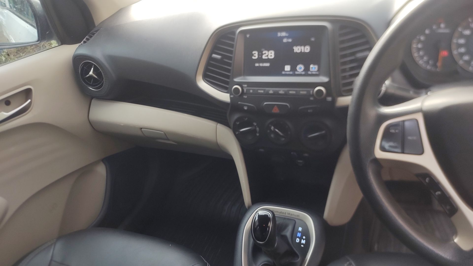 Used Hyundai Santro Zip Plus in Pune 2019 model, India at Best Price.