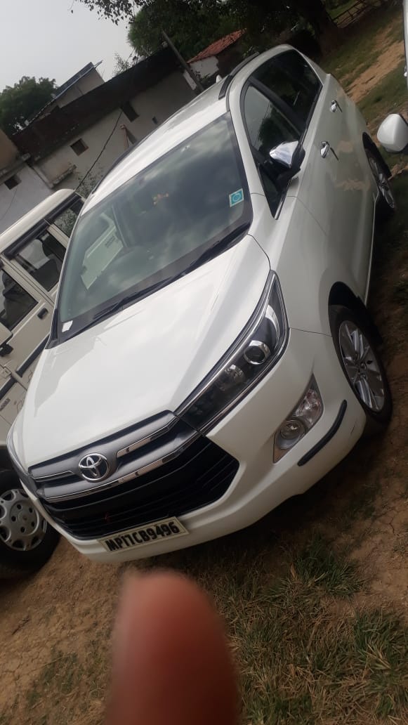 Used Toyota Innova Crysta Touring Sport Diesel MT in Rewa 2017 model ...