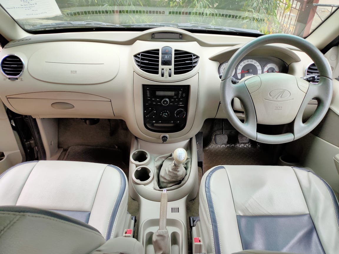 Mahindra Quanto C8 - Mahindra First Choice