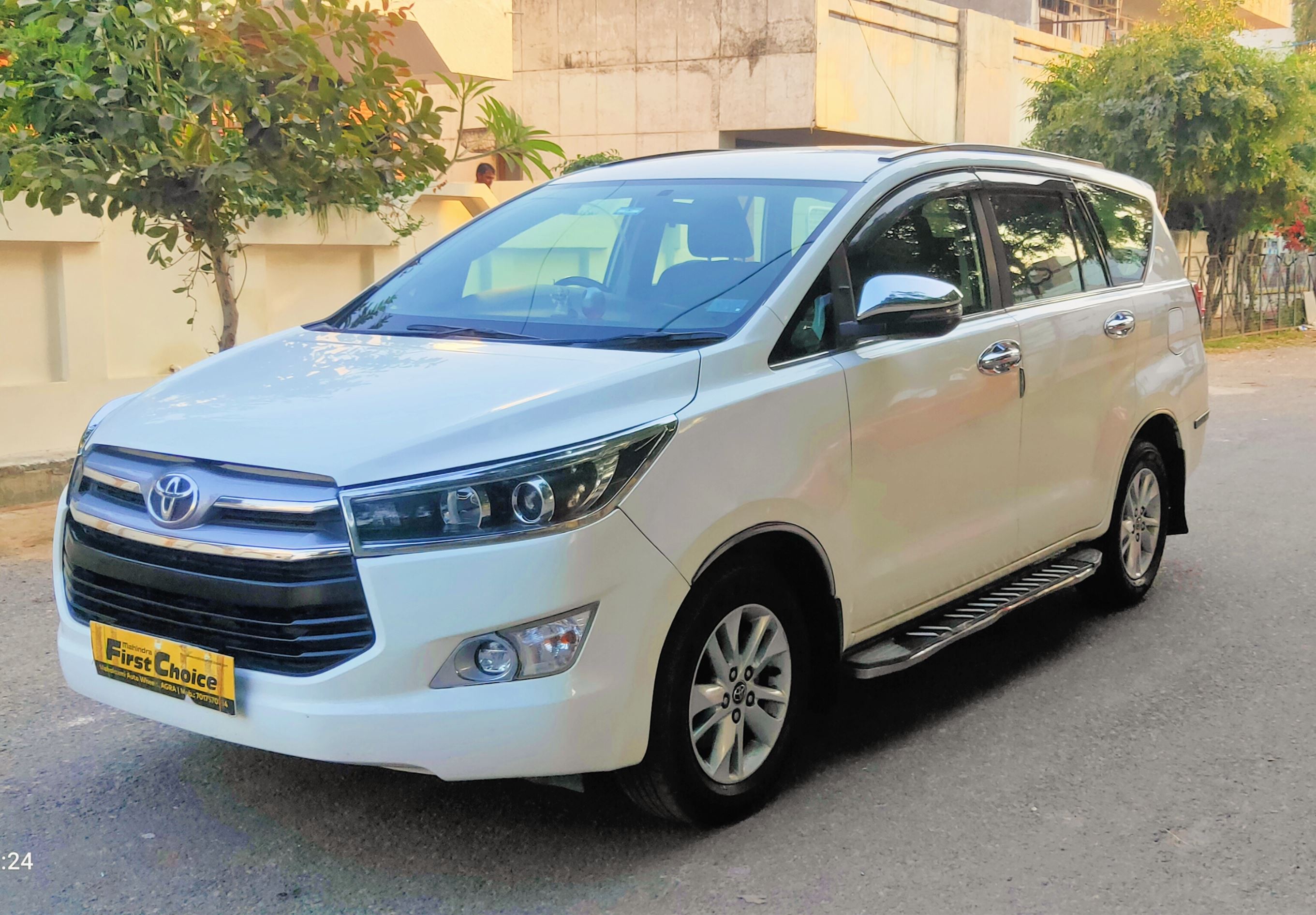 Used Toyota Innova Crysta 2.4 VX MT 8-Seater BS IV in Agra 2019 model ...