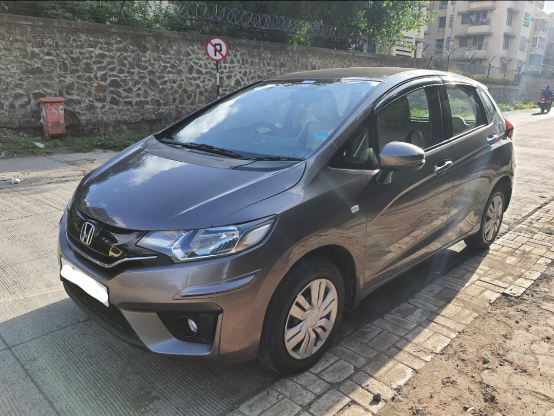 Used Honda Jazz SV MT Petrol in Pune 2016 model, India at Best Price.
