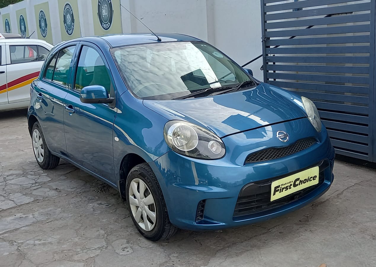 Used Nissan Micra XV (CVT) in Pondicherry 2015 model, India at Best Price.