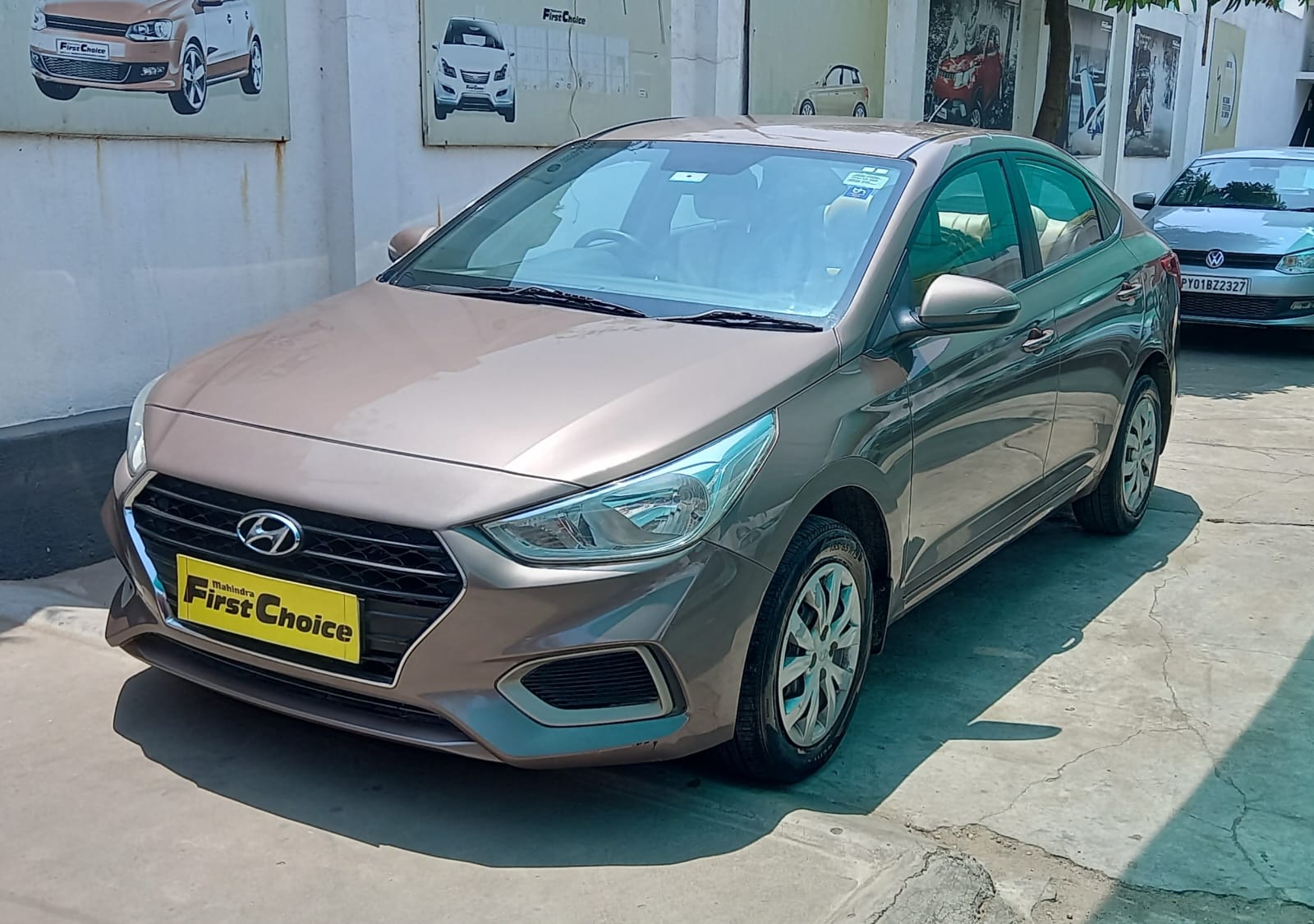 Used Hyundai Verna 1.6 VTVT E in Pondicherry 2017 model, India at Best ...