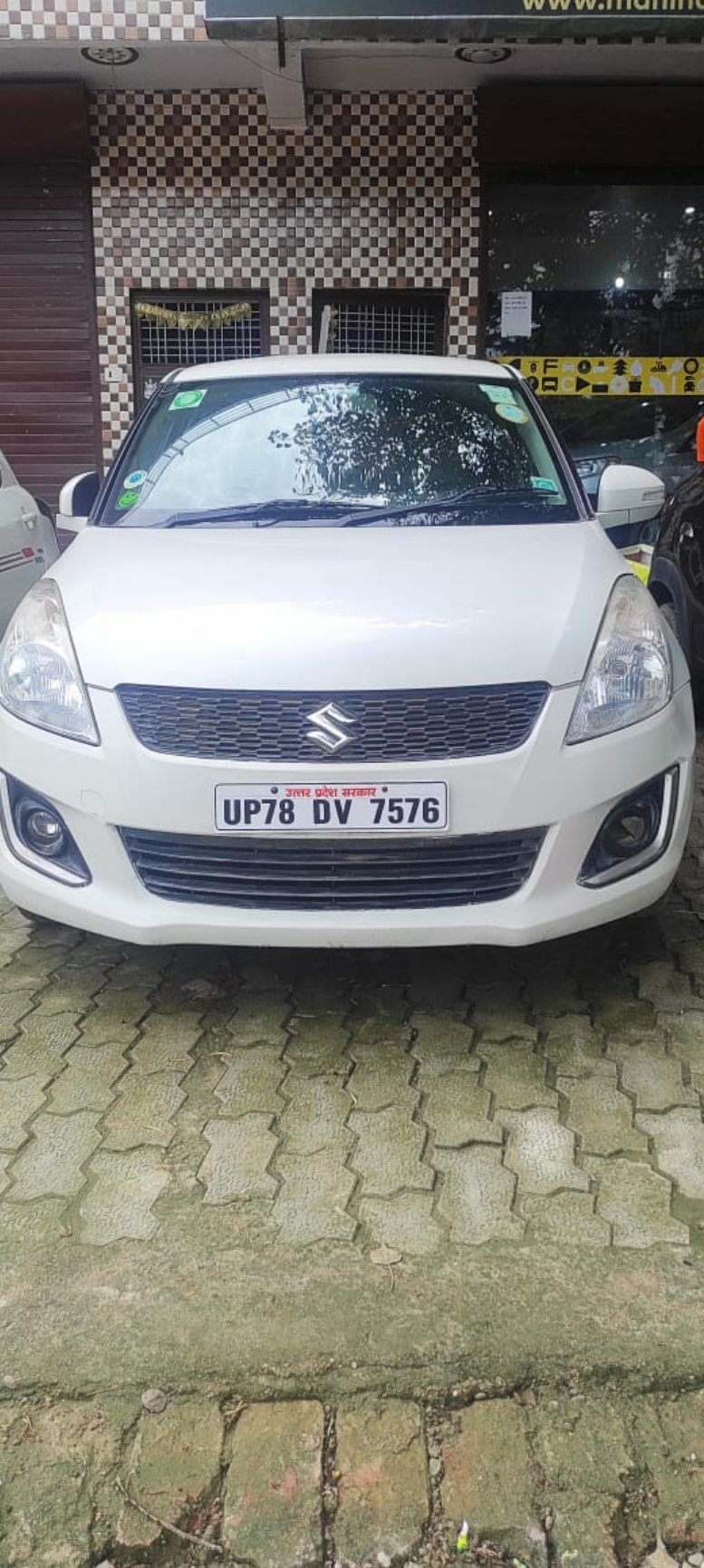 Used Maruti Suzuki Swift VDI in Amethi 2015 model, India at Best Price.