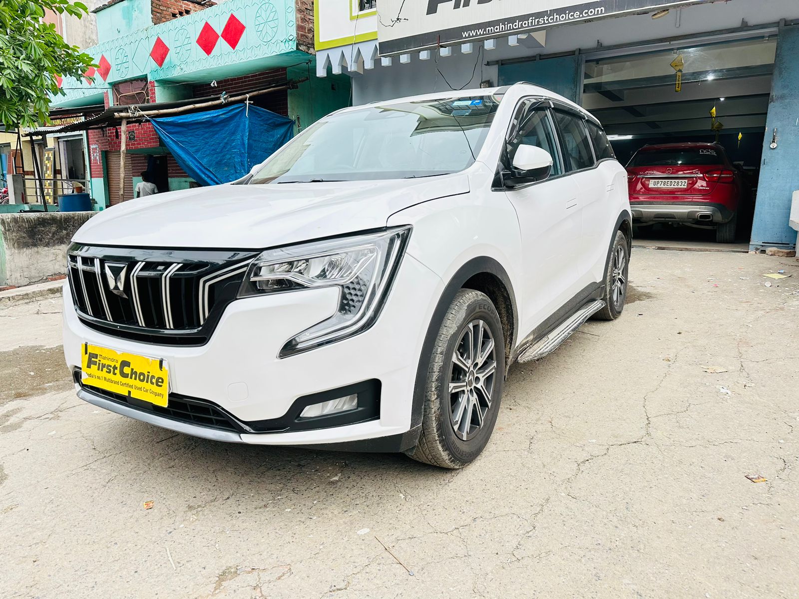 Mahindra Xuv700 Ax7 Pet At 7 Seater - Mahindra First Choice