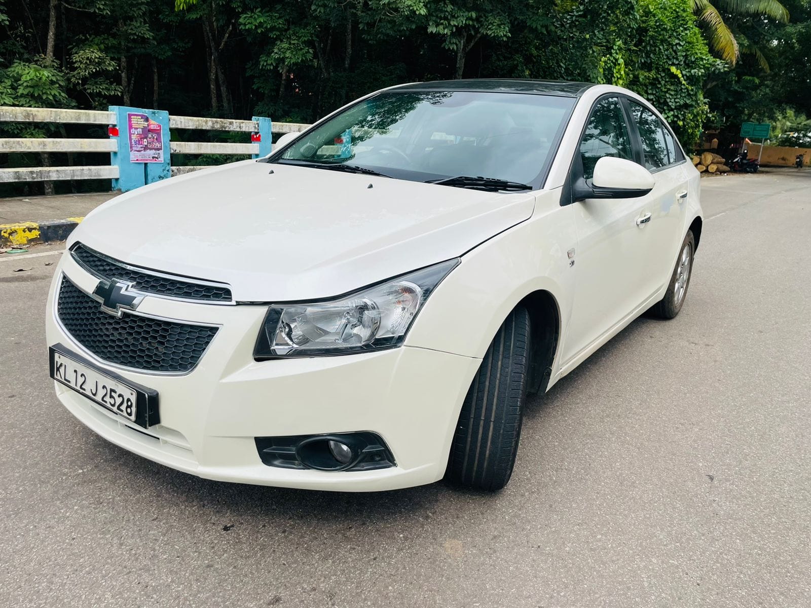 Used Chevrolet Cruze 2.0 LTZ MT BS4 in Thiruvananthapuram 2012 model, India at Best Price.