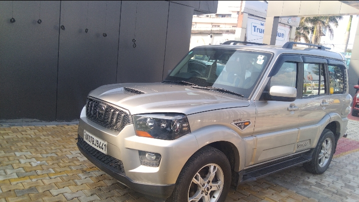 Used Mahindra Scorpio S10 2WD in Dehradun 2014 model, India at Best Price.