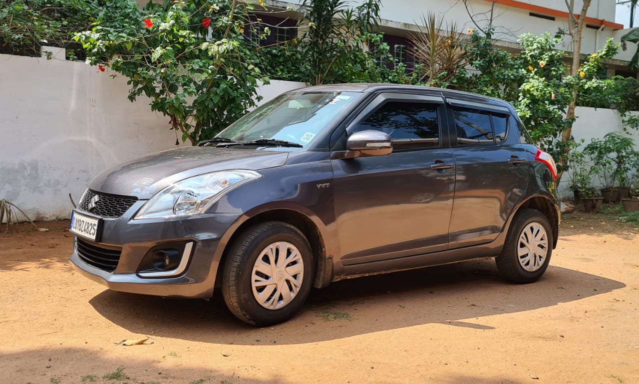 Maruti Suzuki Swift Vxi - Mahindra First Choice