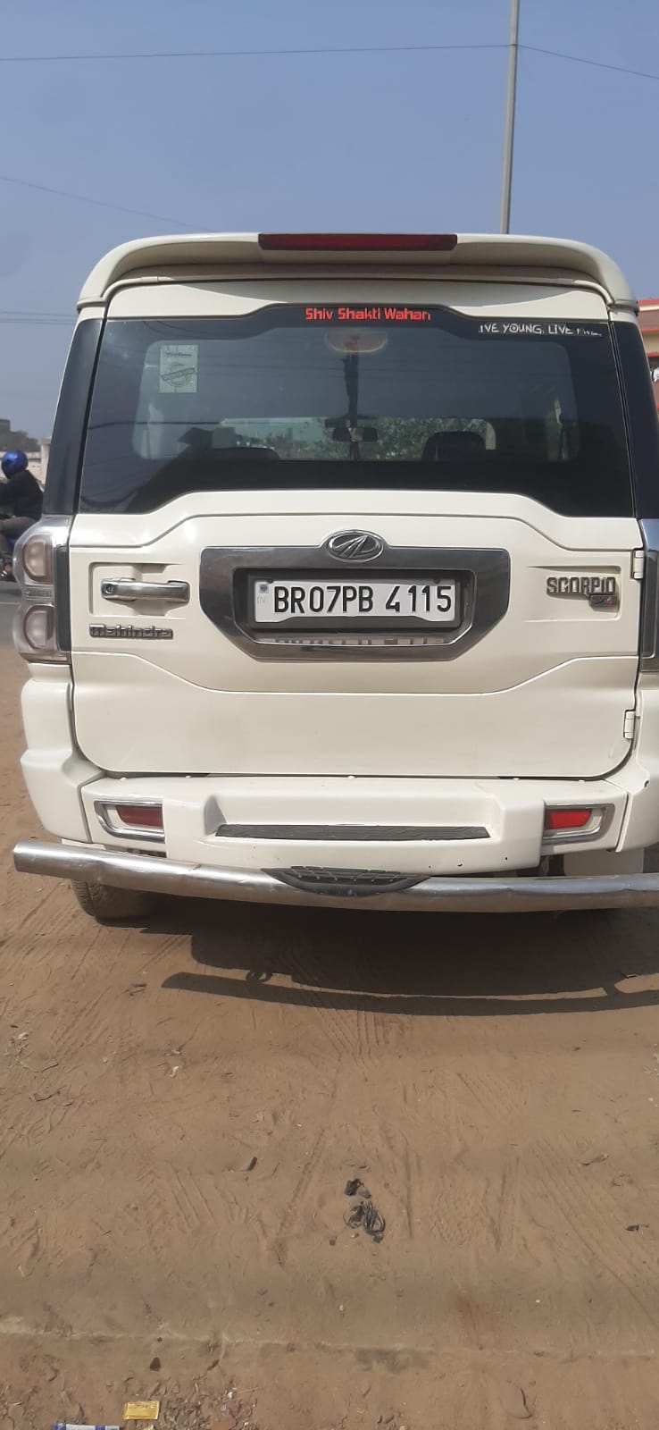 Used Mahindra Scorpio S4 2WD in Patna 2017 model, India at Best Price.