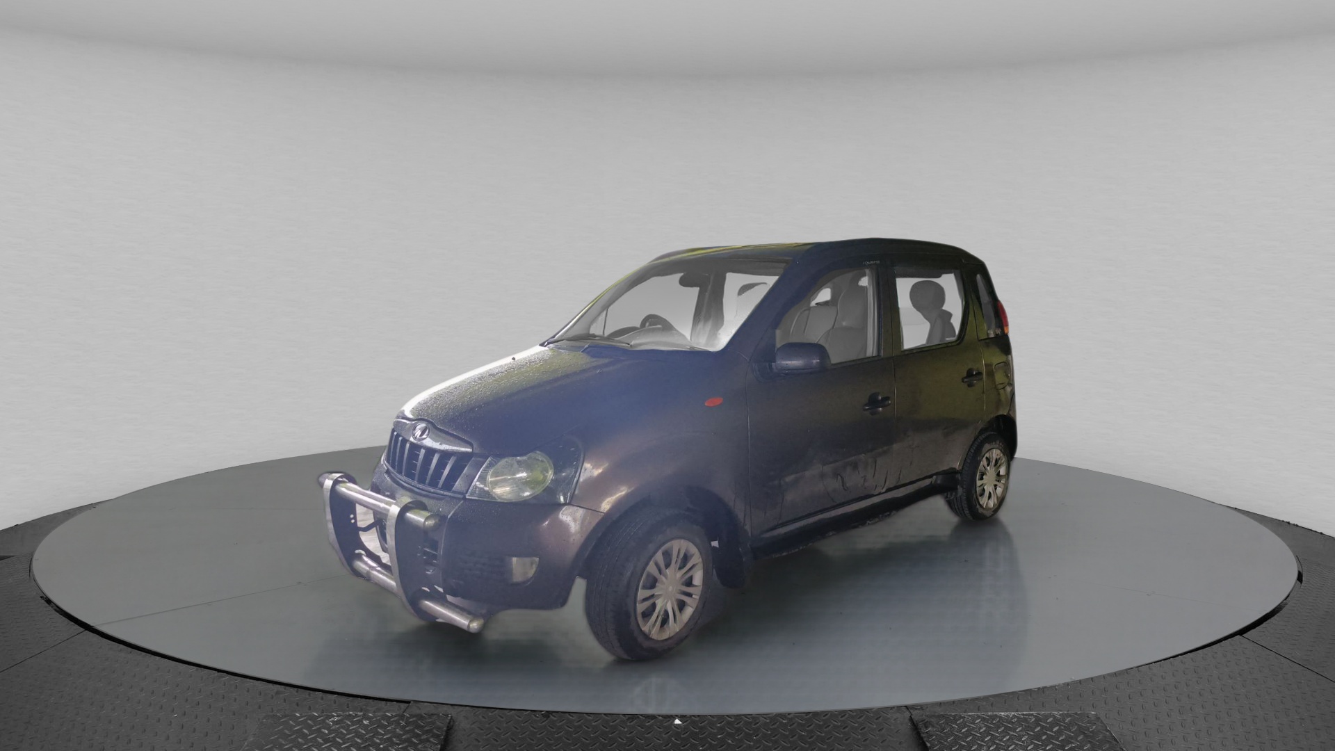 Used Mahindra Quanto C4 in Kolkata 2013 model, India at Best Price.