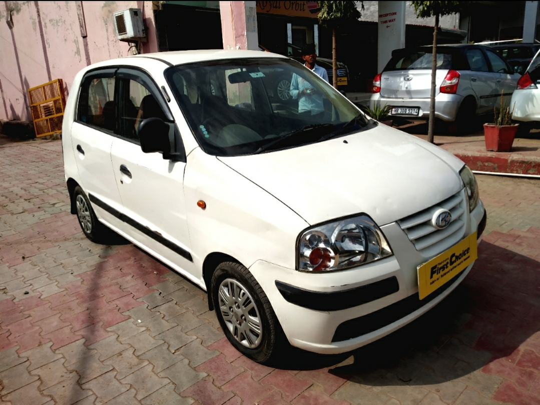 Used Hyundai Santro Xing GLS in Zirakpur 2012 model, India at Best Price.