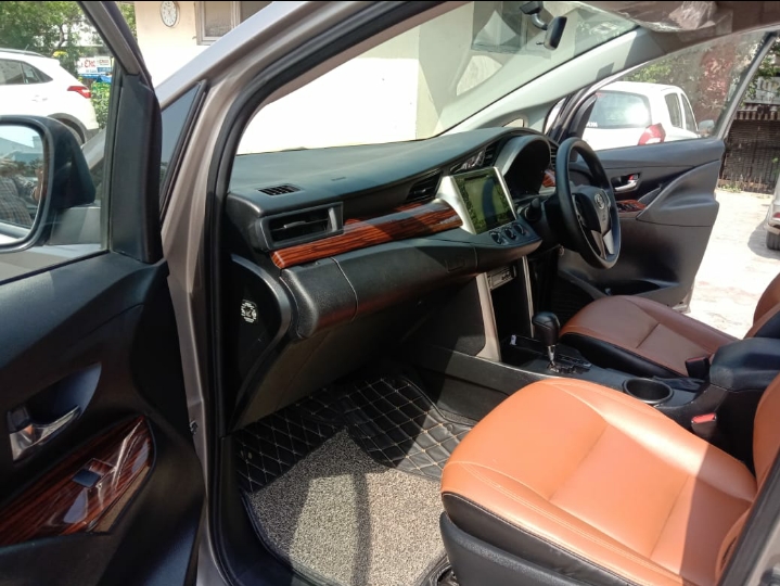 Used Toyota Innova Crysta 2.7 GX MT 7-Seater BS IV in New Delhi 2018 ...