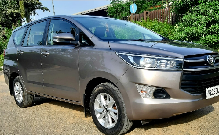 Used Toyota Innova Crysta 2.4 G MT 7-Seater BS IV in New Delhi 2017 ...