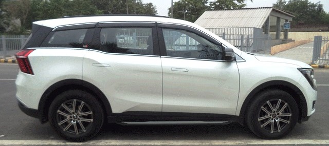 Used Mahindra XUV700 AX3 Petrol 5 STR in New Delhi 2021 model, India at ...