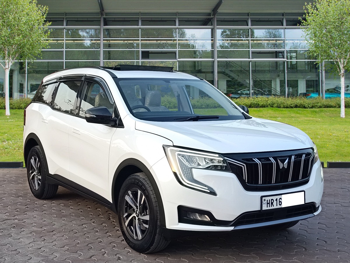 Used Mahindra XUV700 AX5 MT Petrol 7 STR in New Delhi 2022 model, India ...