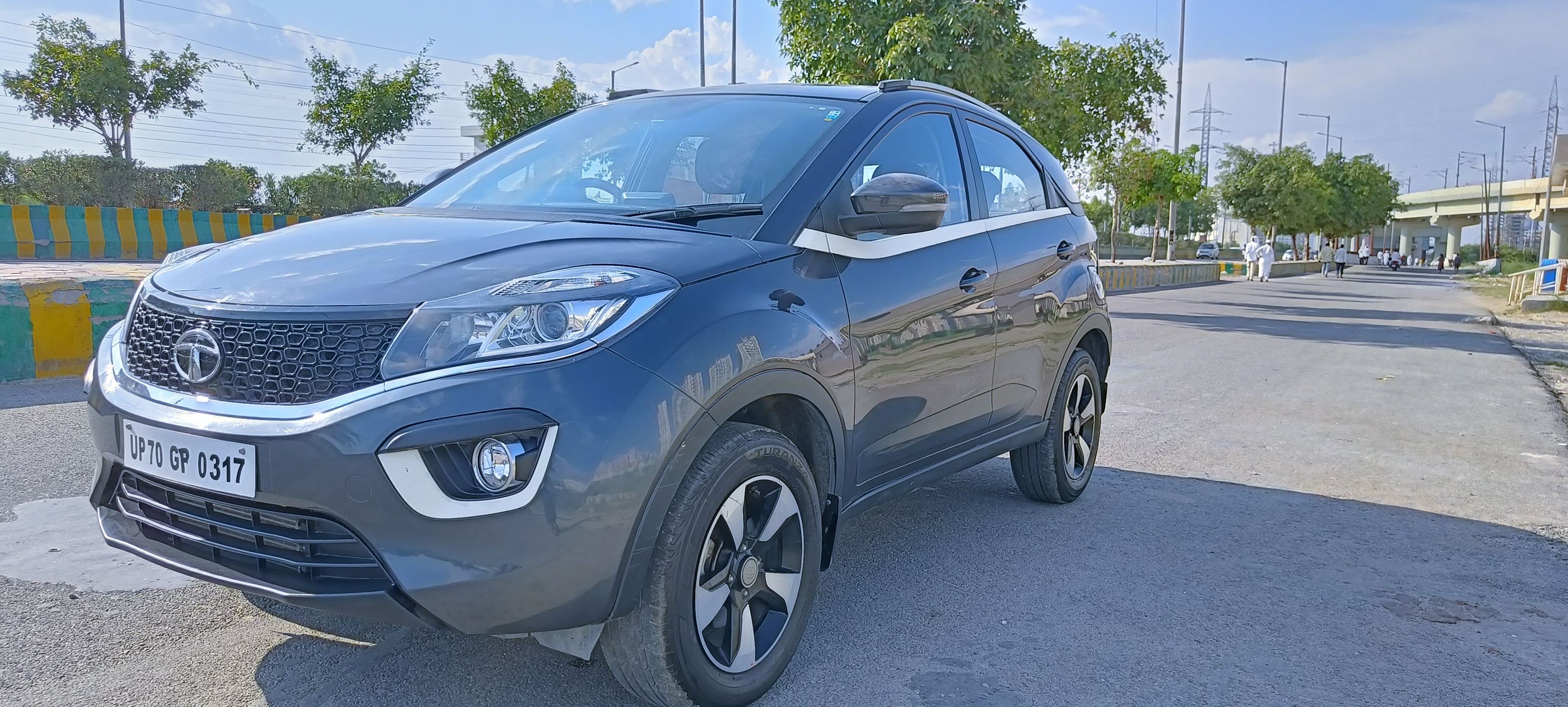 Used Tata Nexon Revotron XZ Plus in Noida 2018 model, India at Best Price.