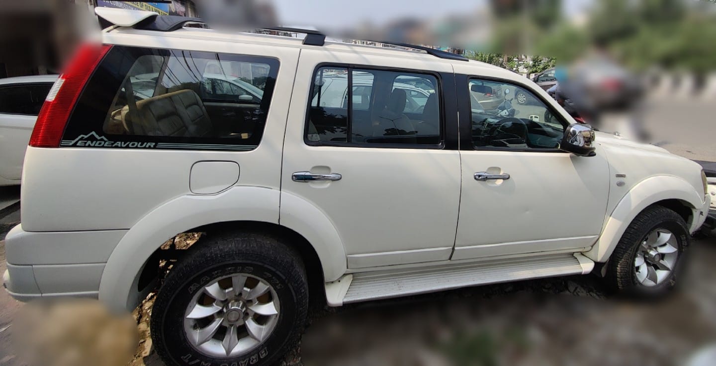 Ford Endeavour Xlt Tdci 4X2 - Mahindra First Choice
