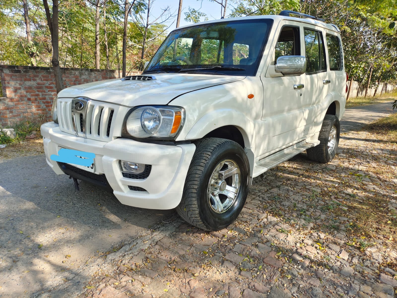Used Mahindra Scorpio LX BS 3 in Jalandhar 2010 model, India at Best Price.