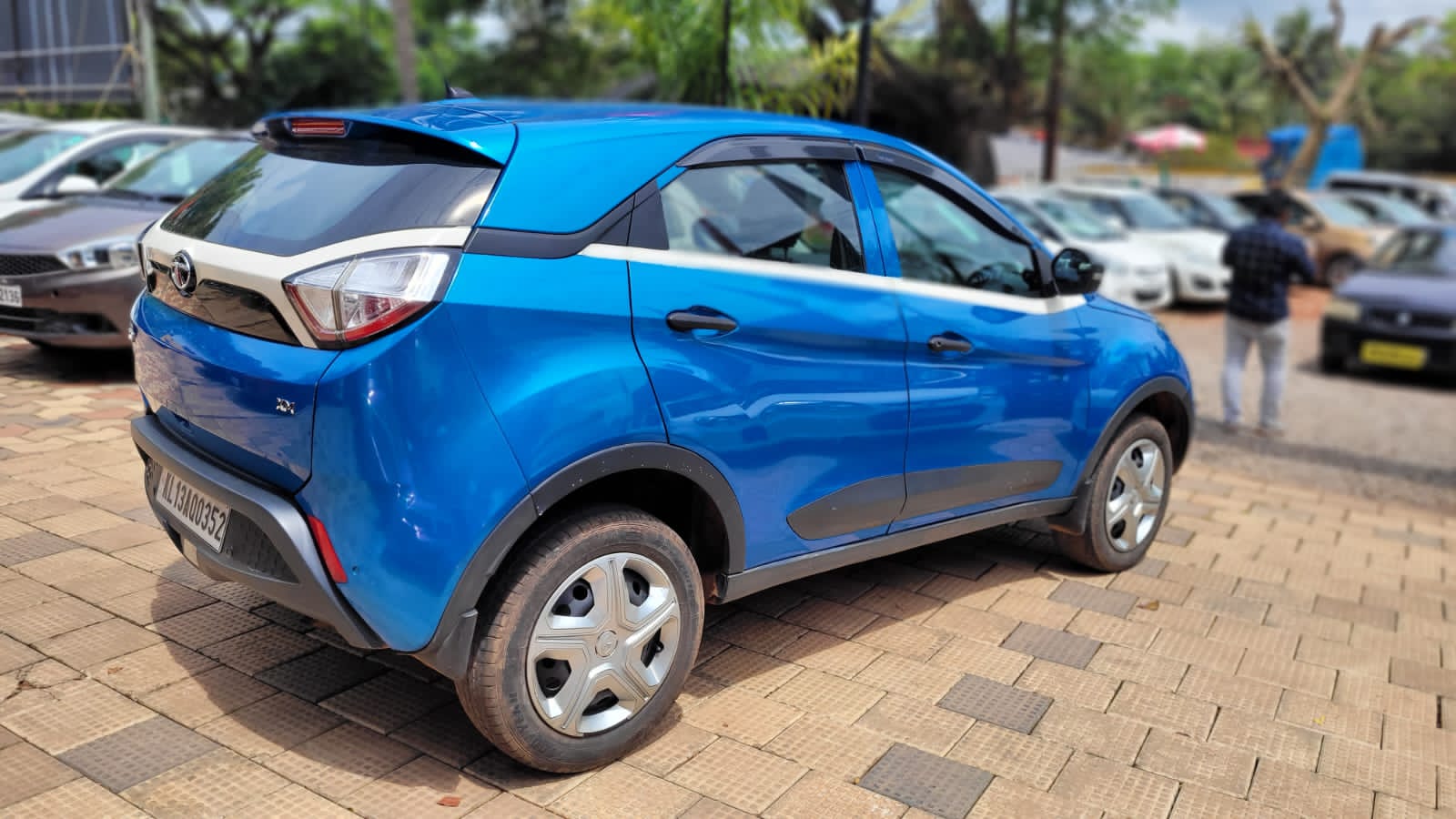 Used Tata Nexon Revotron XM in Kannur 2018 model, India at Best Price.